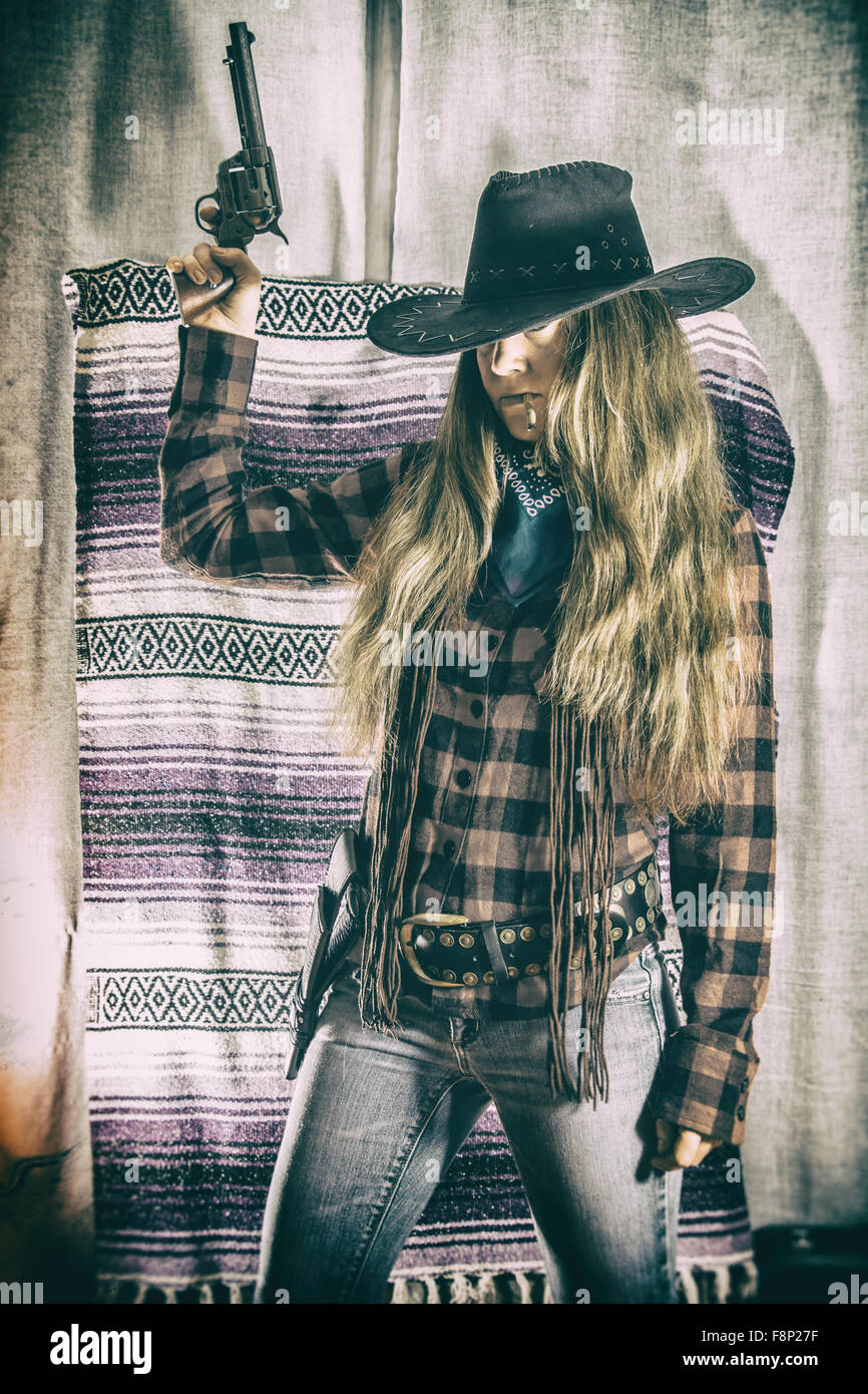 Western Gunslinger Stock Photos & Western Gunslinger Stock Images - Alamy