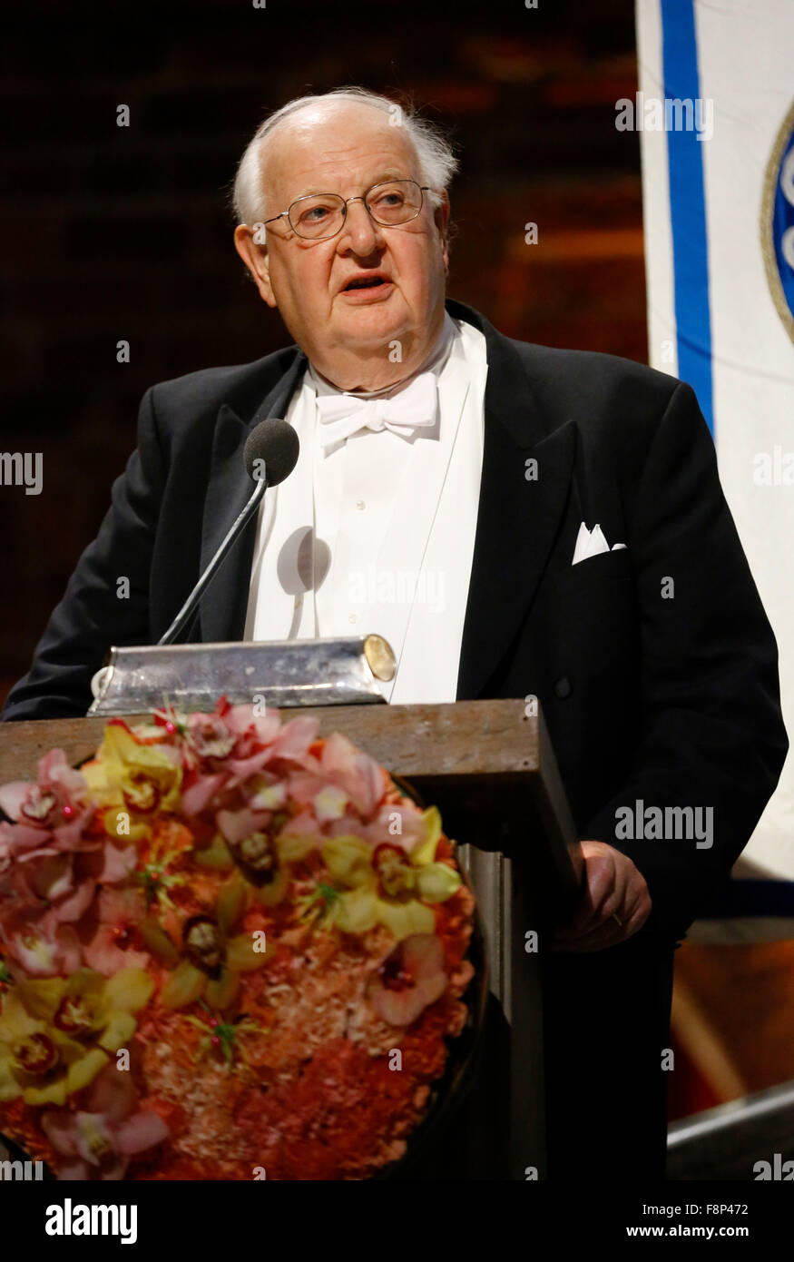 Angus deaton hi-res stock photography and images - Alamy