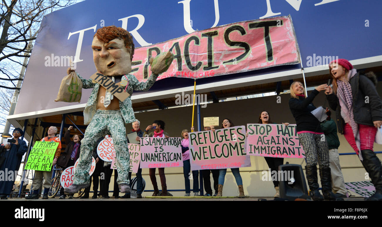 Washington, DC, USA. 10th Dec, 2015. Members of the anti-war group Code ...