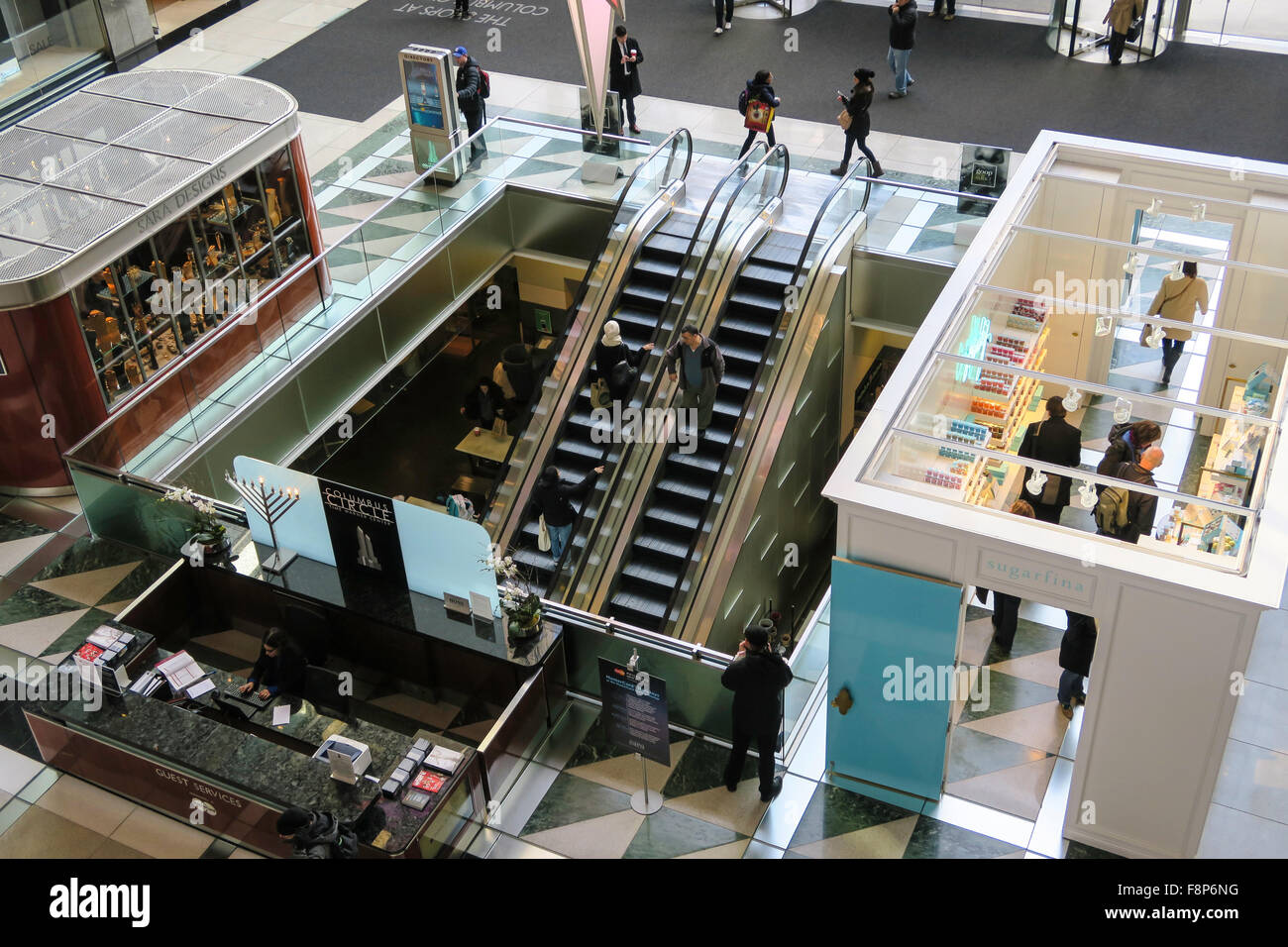 Escalators side hi-res stock photography and images - Alamy