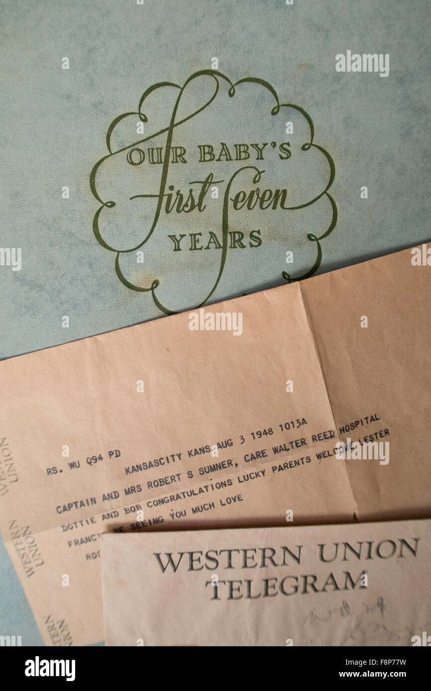 Telegram 1940s hi-res stock photography and images - Alamy