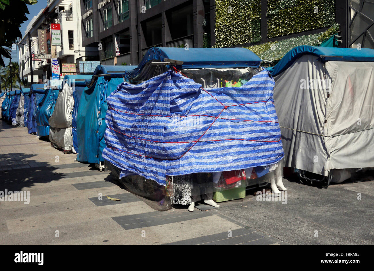 Covered Street Market Stalls in the early morning Stock Photo - Alamy