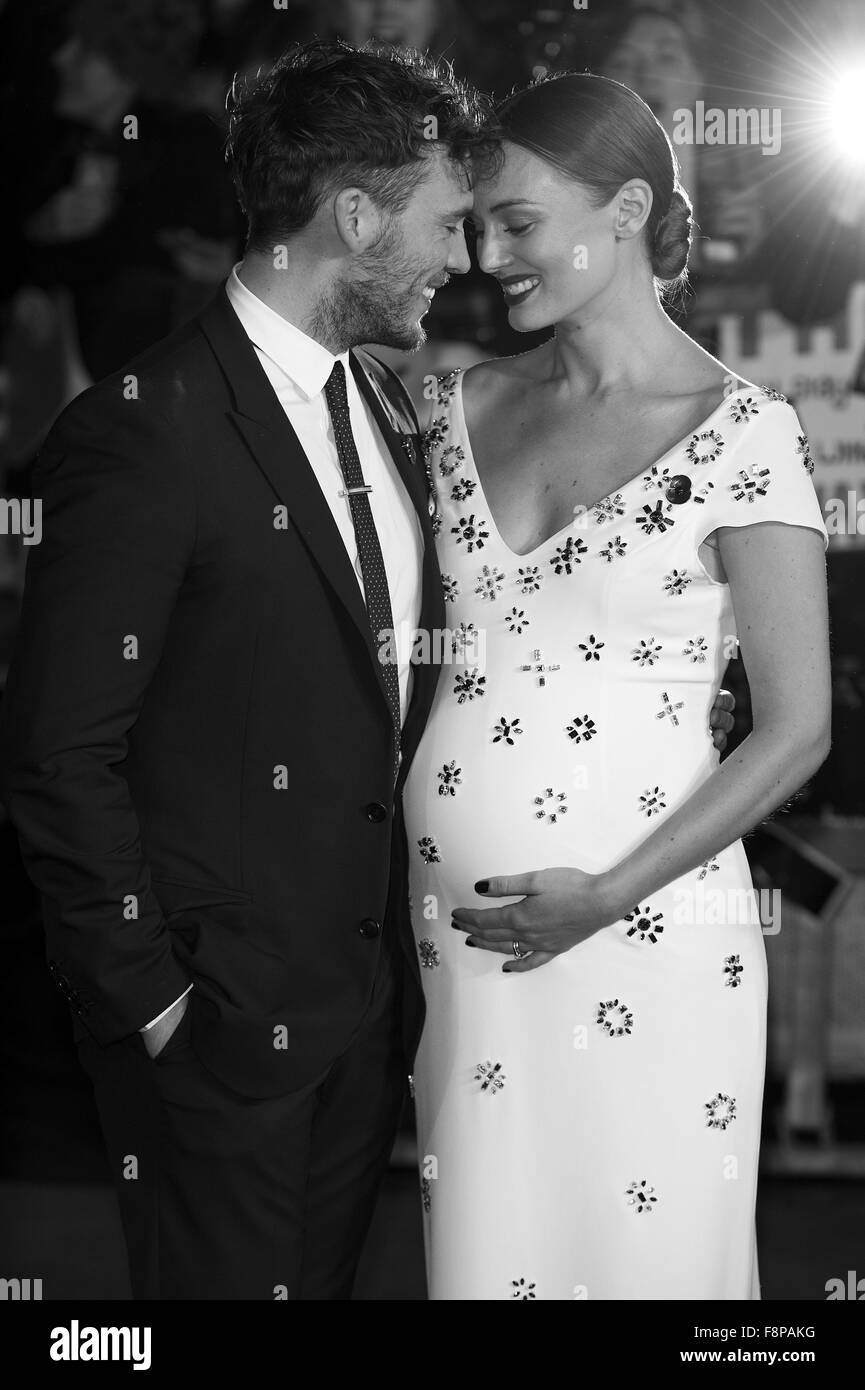 Sam claflin laura haddock the hunger games Black and White Stock Photos ...