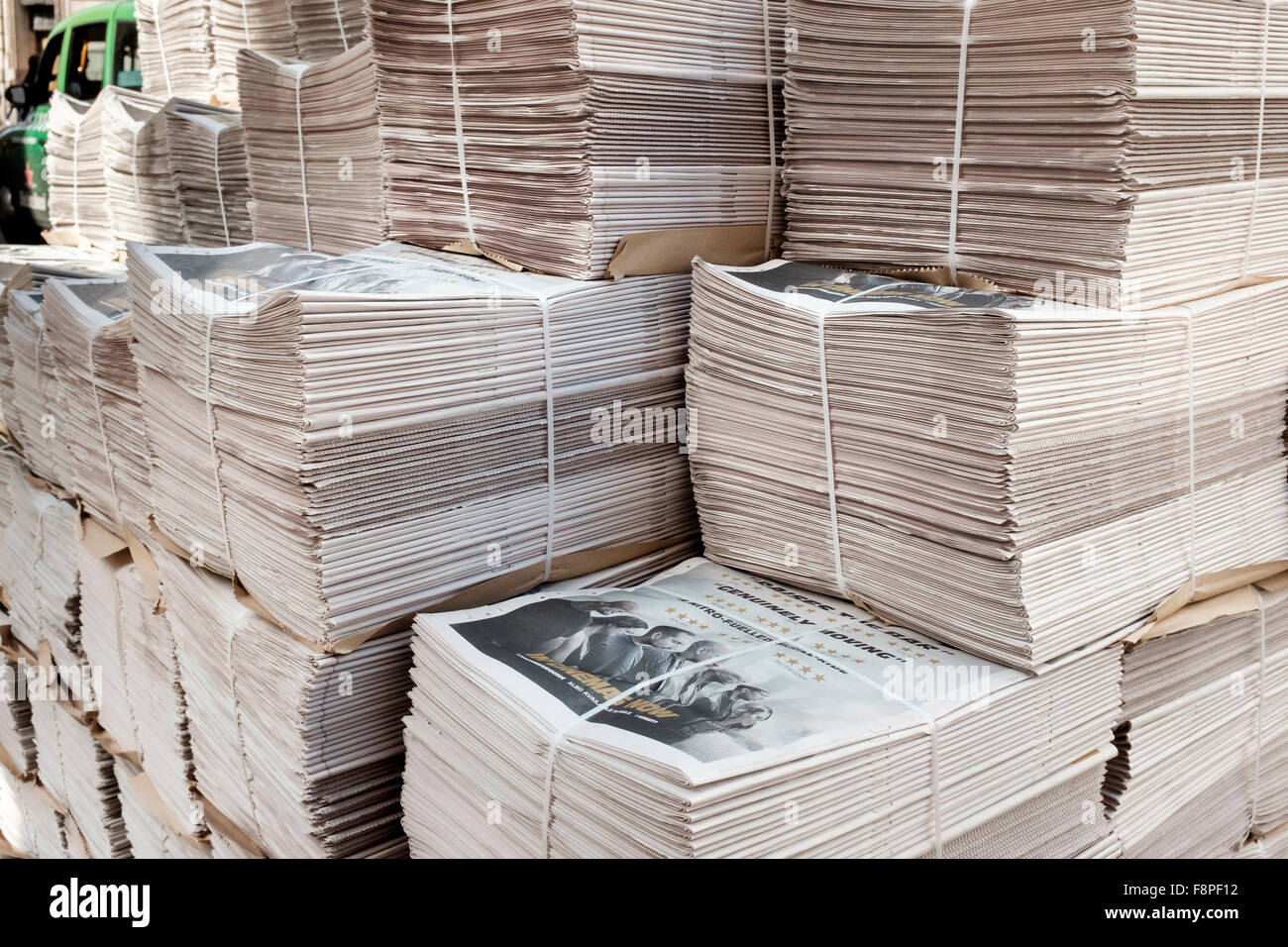 Stacks of free Evening Standard Newspapers on the streets of London ...
