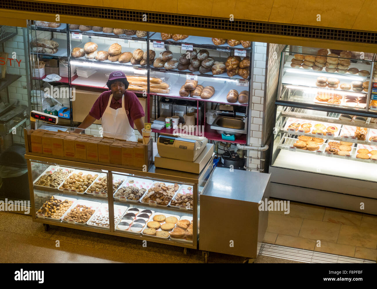 Station food sweet bread stall store hi-res stock photography and ...
