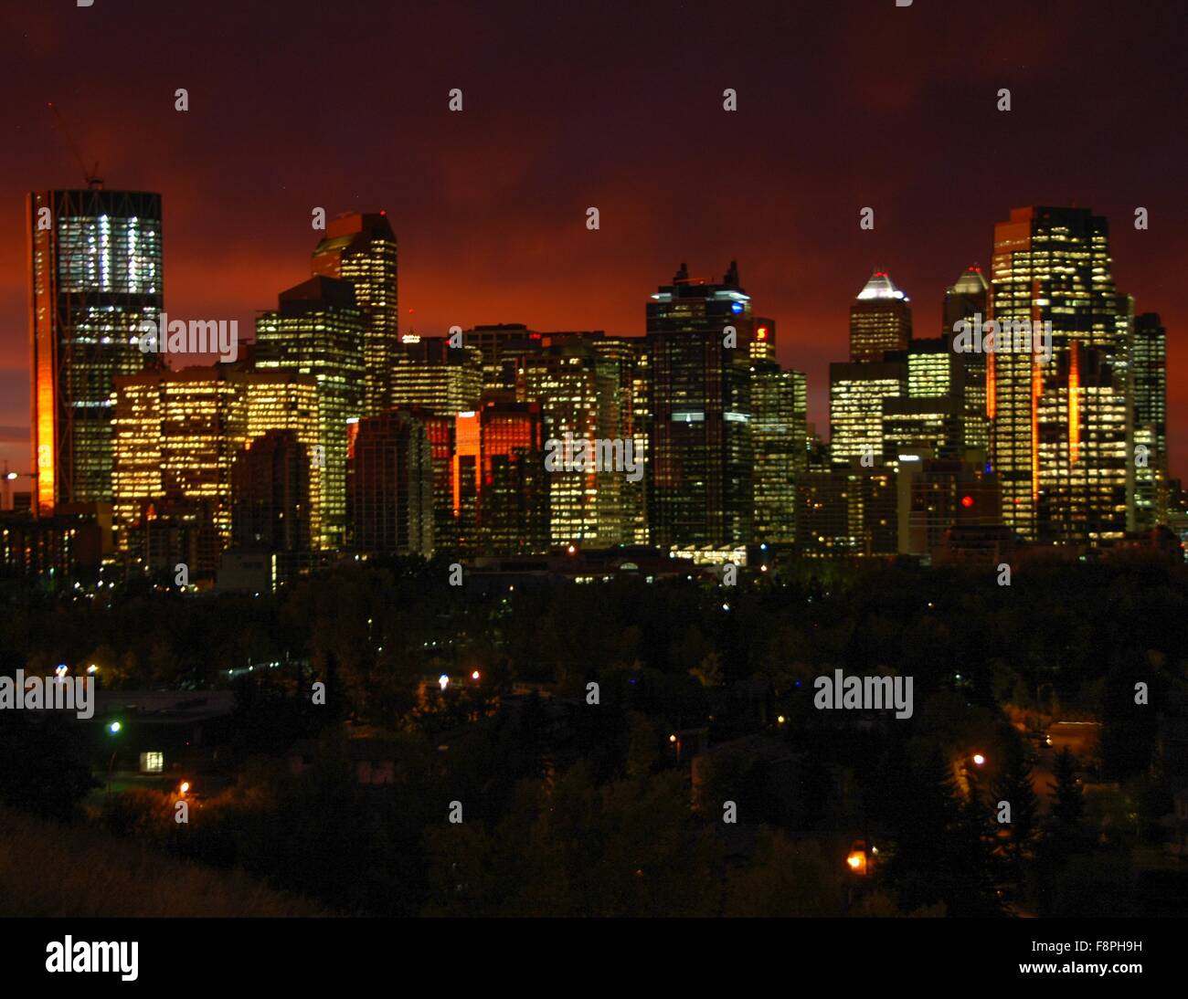 Calgary skyline dawn hi-res stock photography and images - Alamy