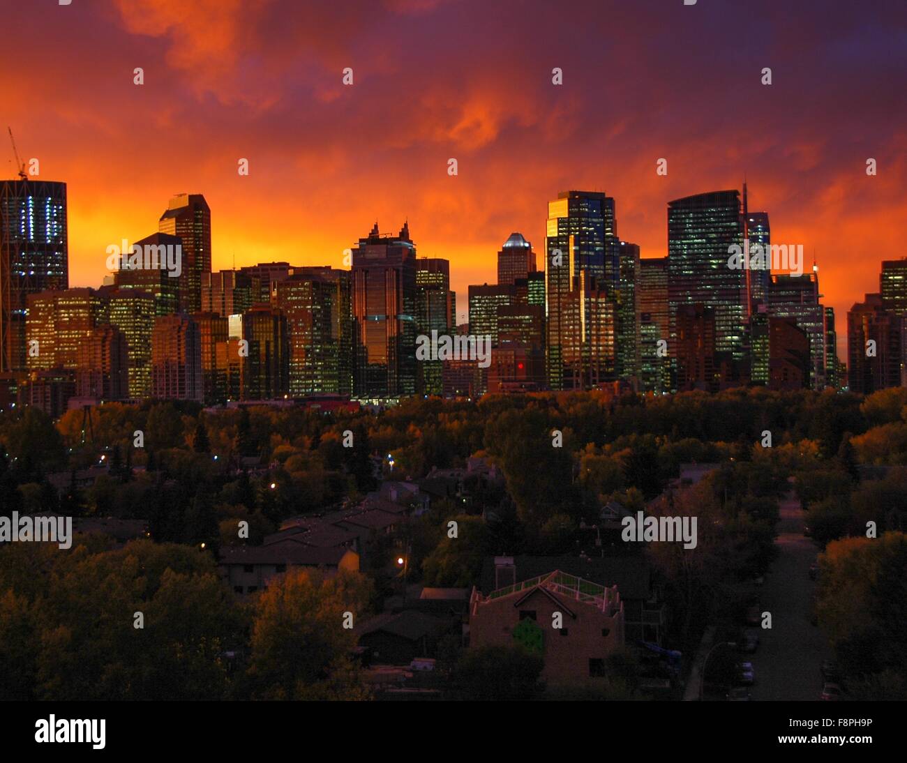 Calgary skyline in the fall hi-res stock photography and images - Alamy
