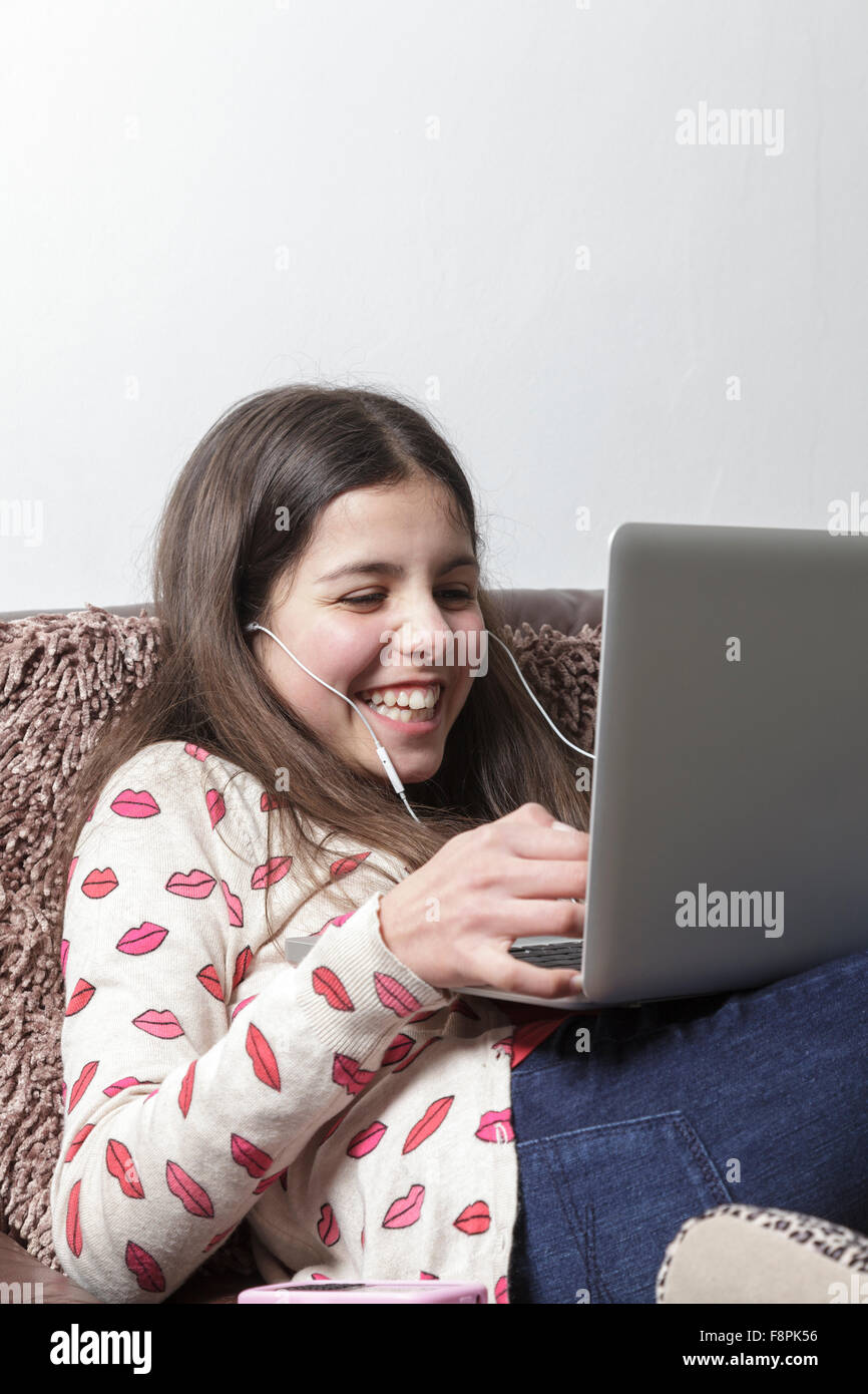 Chatting interaction hi-res stock photography and images - Alamy