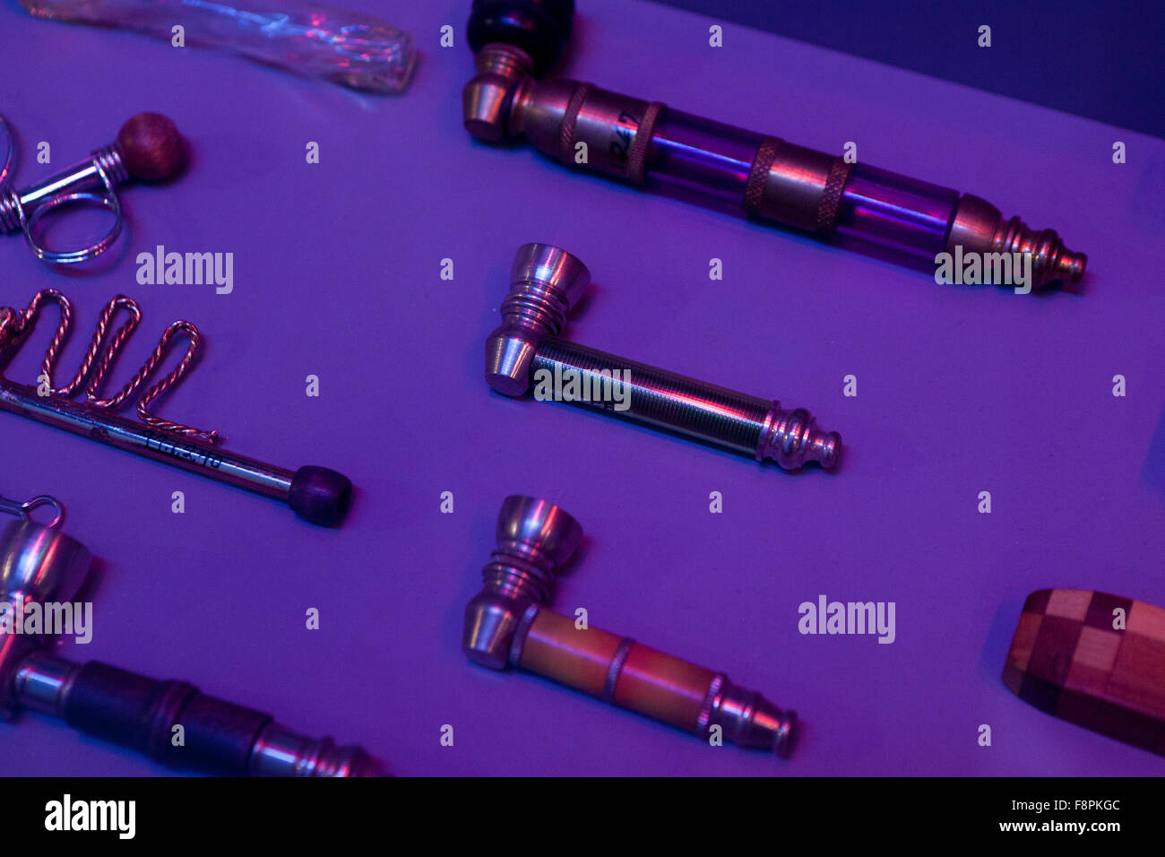 Smoking pipes hi-res stock photography and images - Alamy