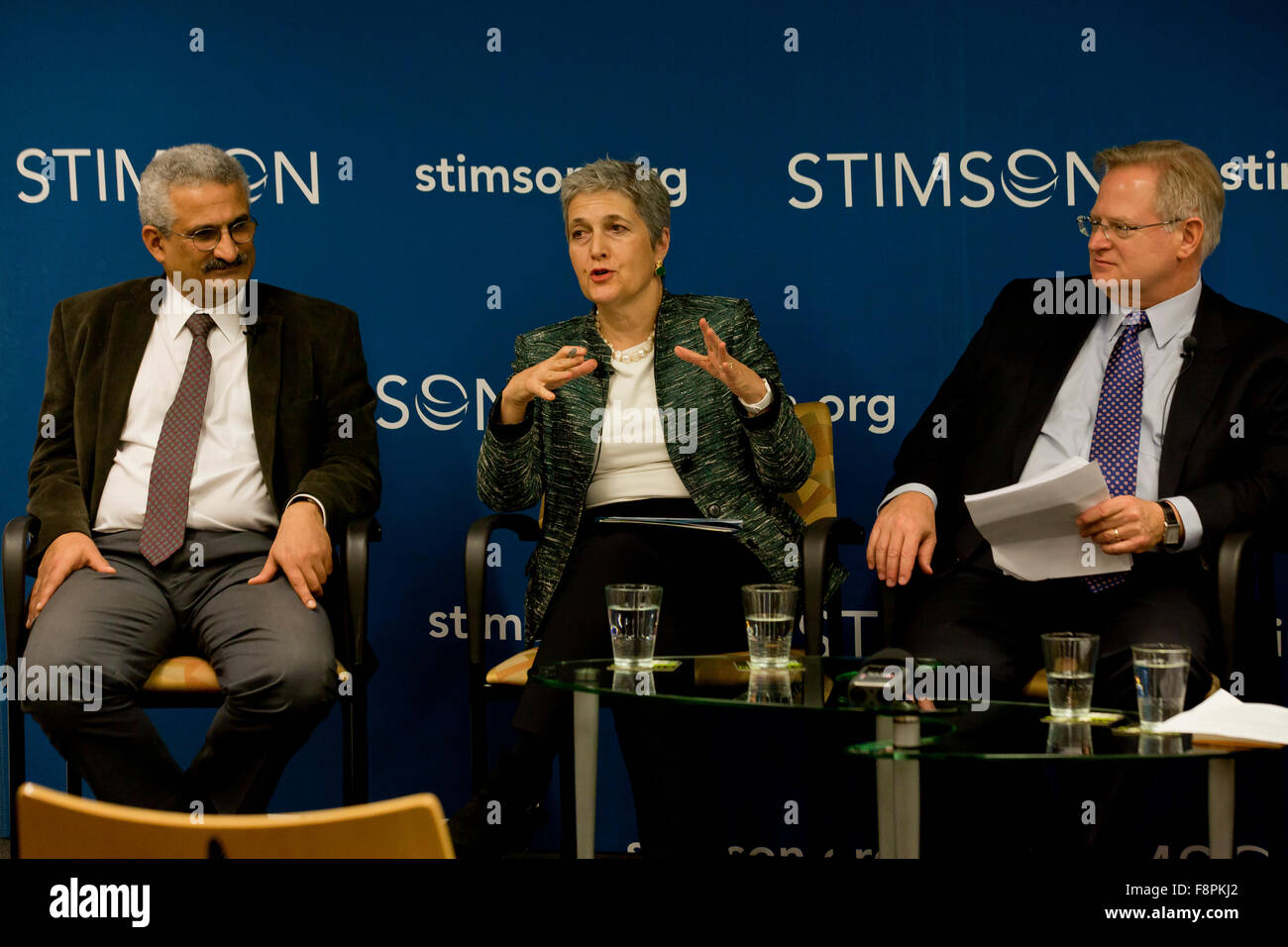 Ellen Laipson and panel speaking on Humanitarian Crises in the Middle ...