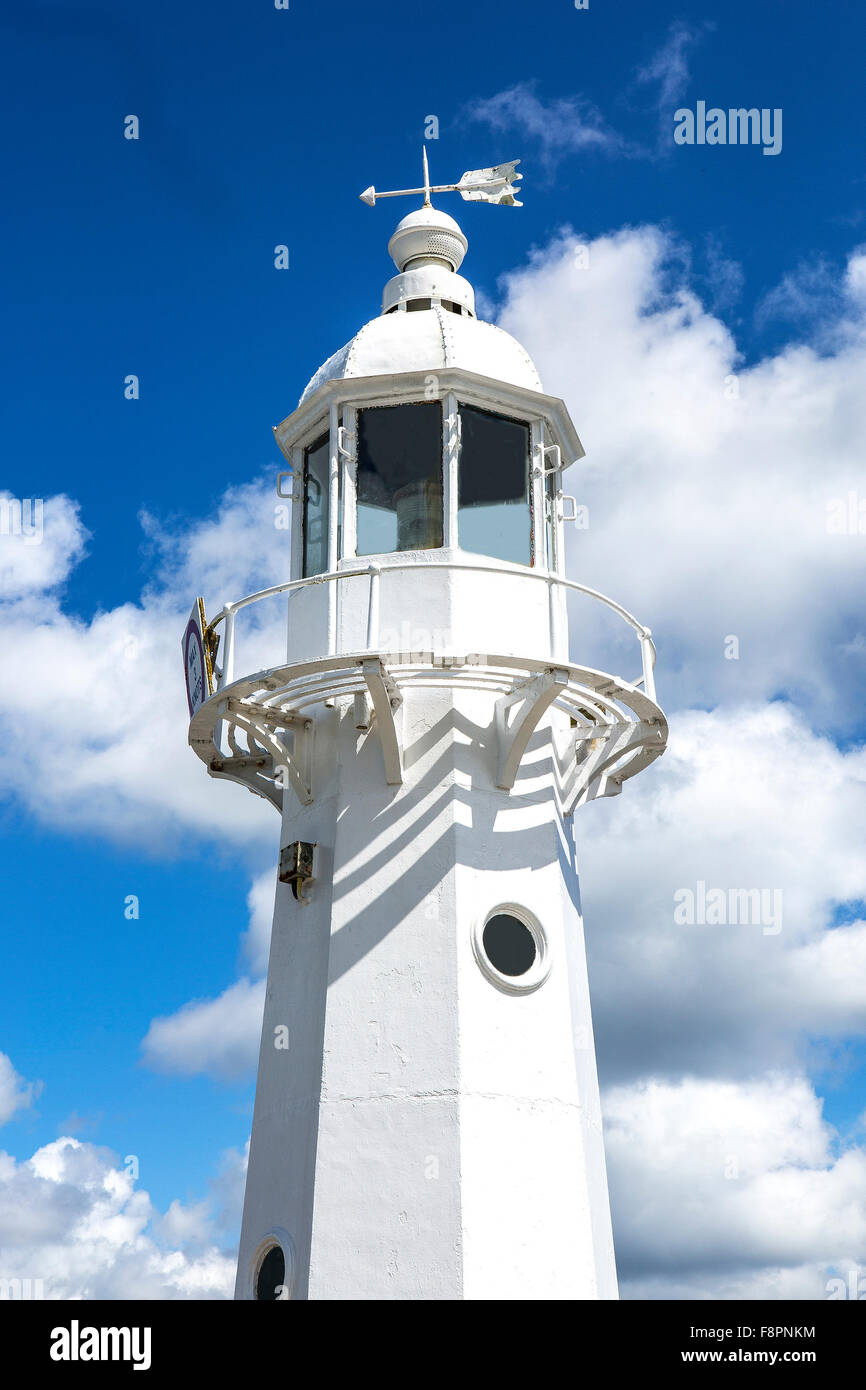Harbour wall lighthouse hi-res stock photography and images - Alamy