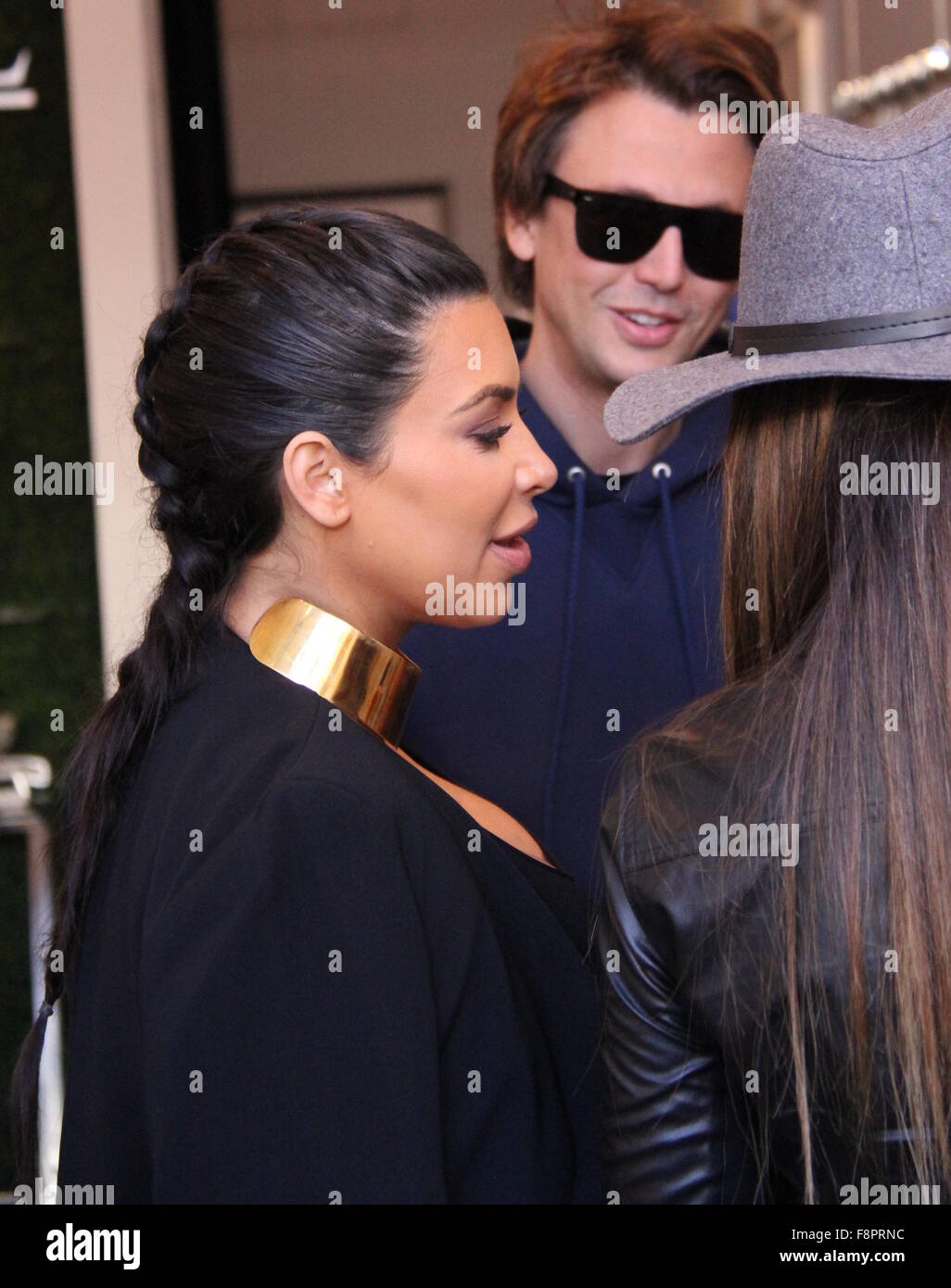 Heavily pregnant Kim Kardashian out shopping at Kamal with Jonathan ...