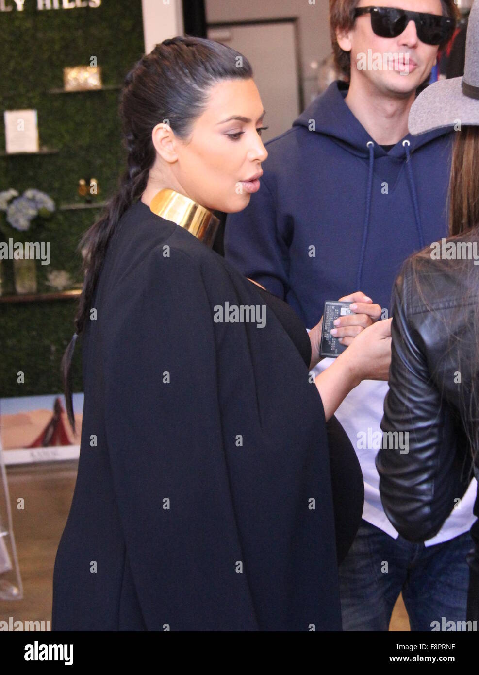 Heavily pregnant Kim Kardashian out shopping at Kamal with Jonathan ...