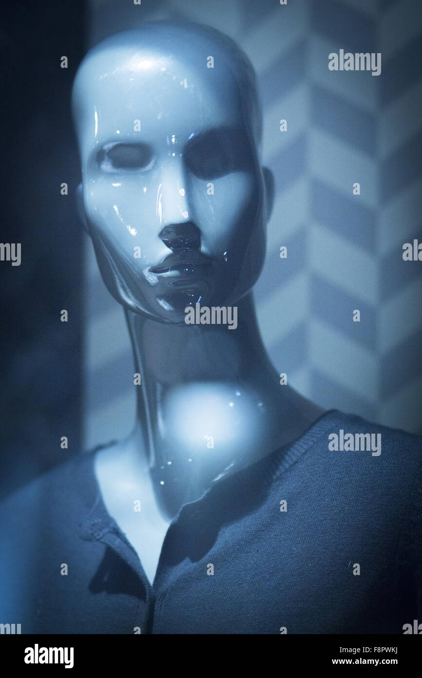 Shop dummy fashion mannequin in department store boutique window ...