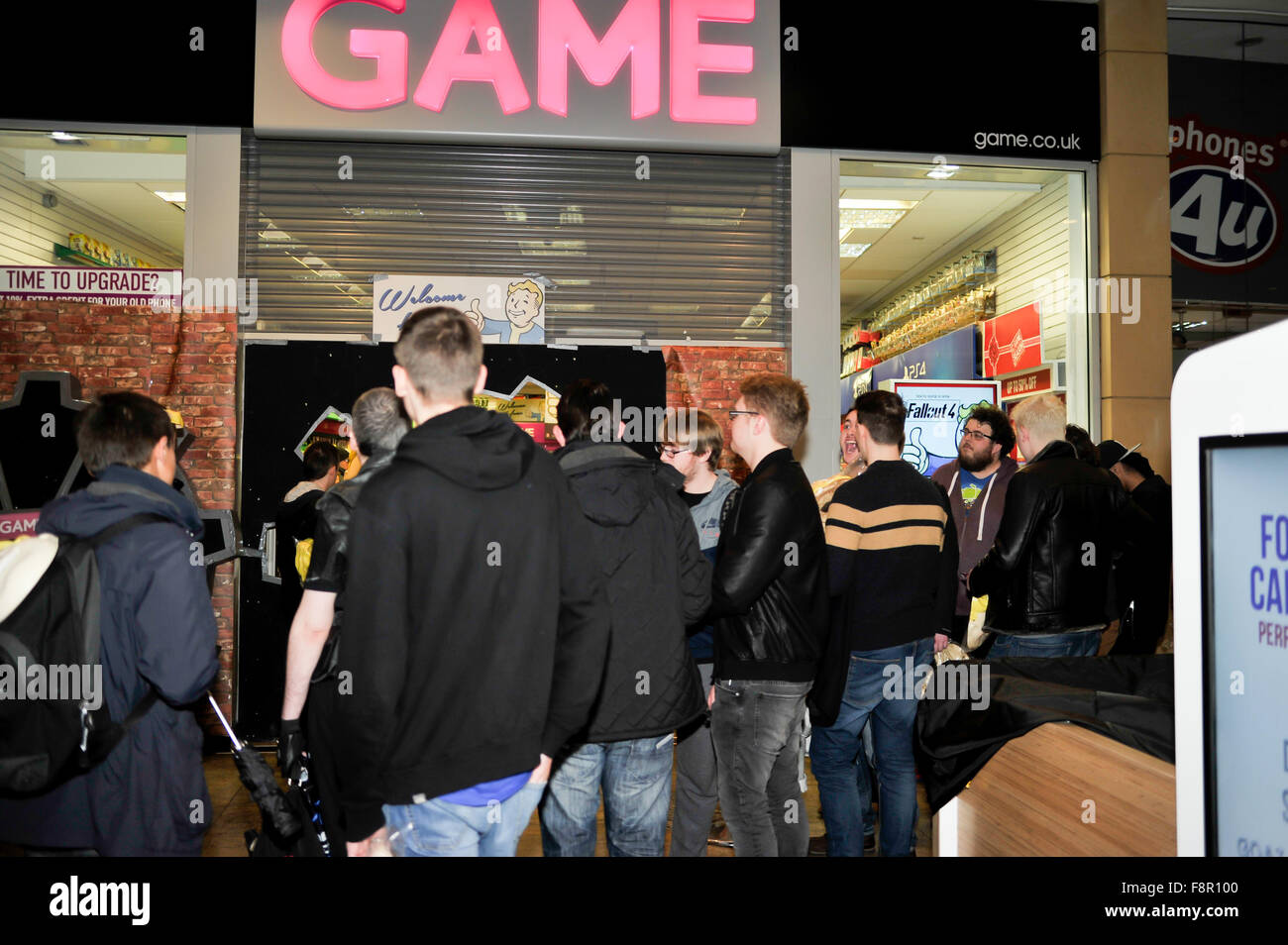 'Fallout 4' video game launch at the GAME store in the Bullring ...