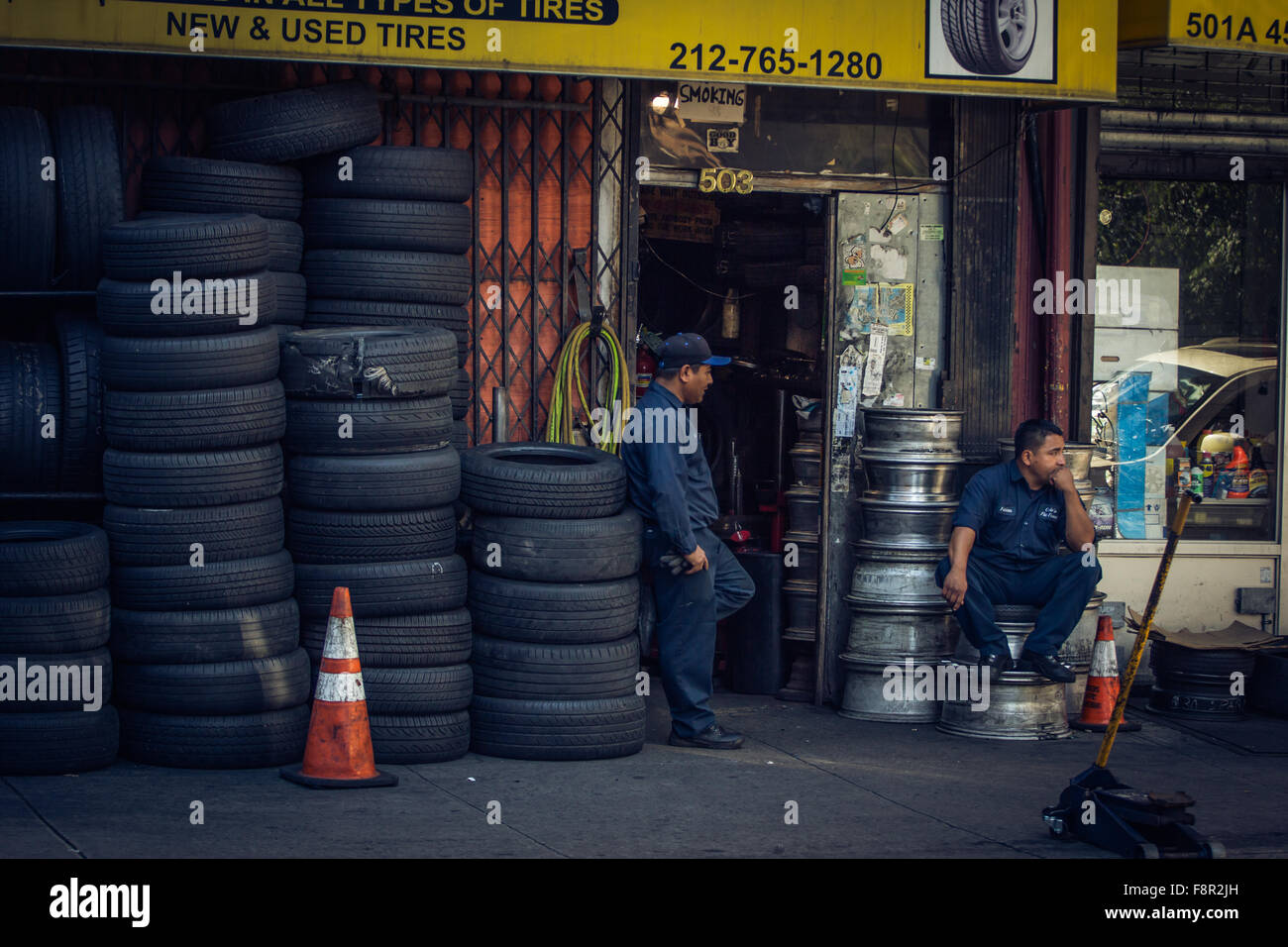 Tire disassembly hi-res stock photography and images - Alamy