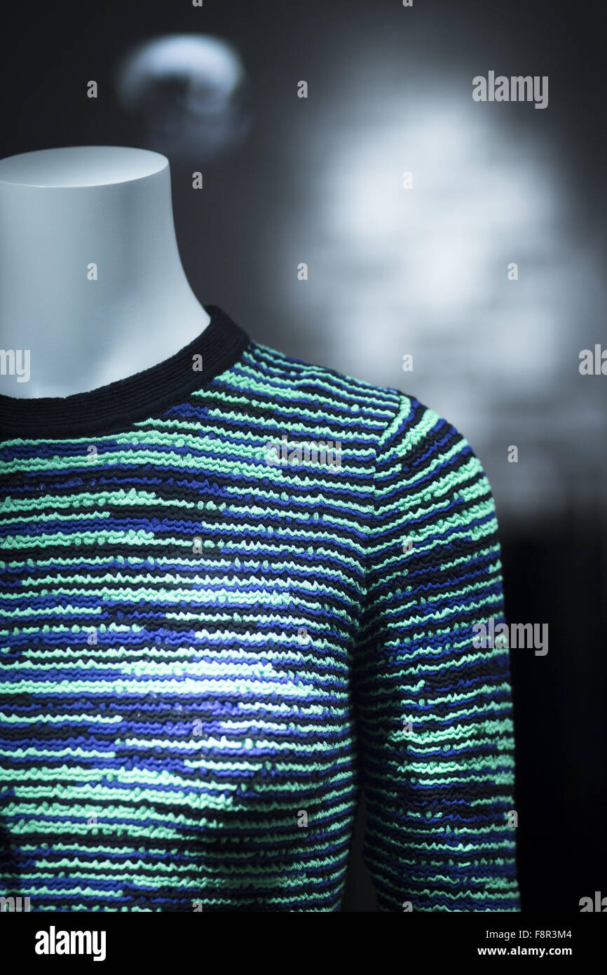 Shop dummy fashion mannequin in department store boutique window ...