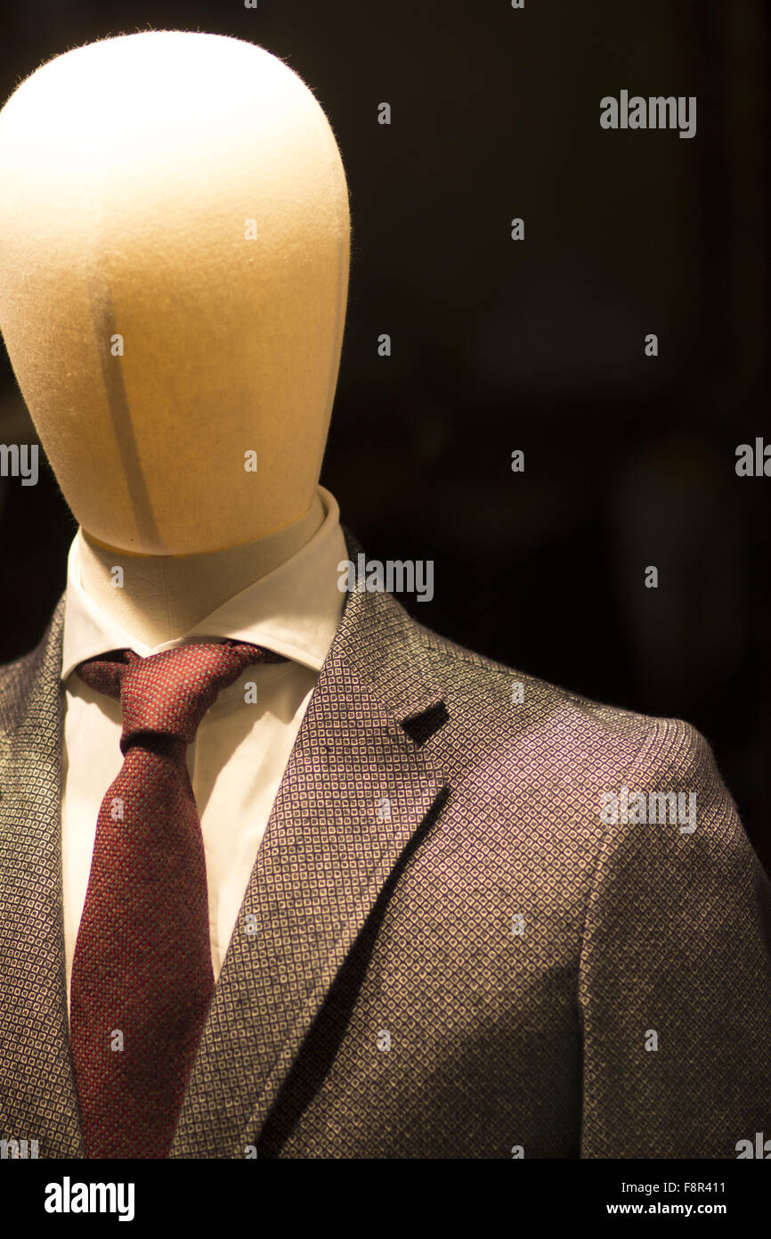 Shop dummy fashion mannequin in department store boutique window ...