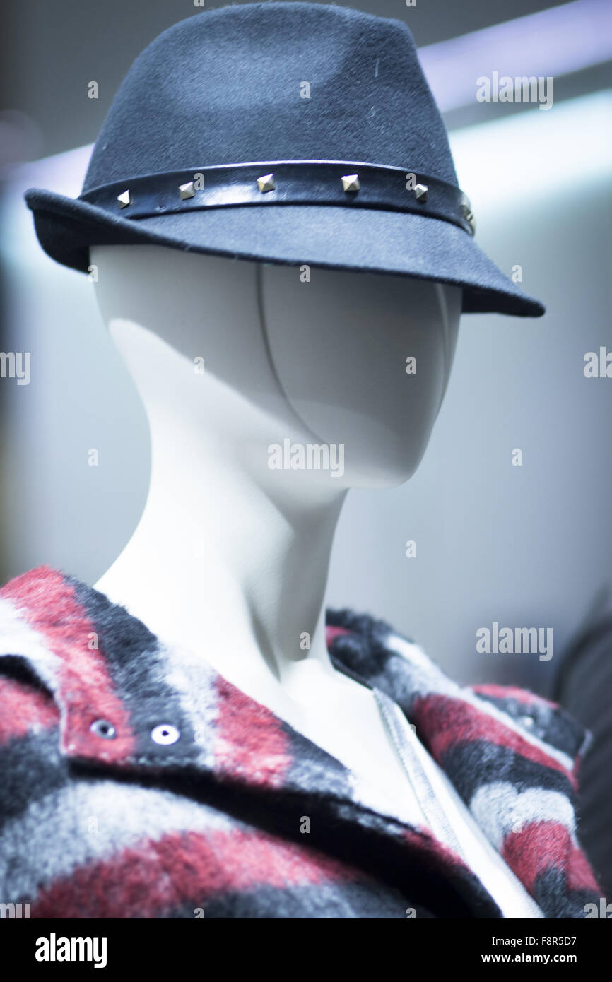 Shop dummy fashion mannequin in department store boutique window ...
