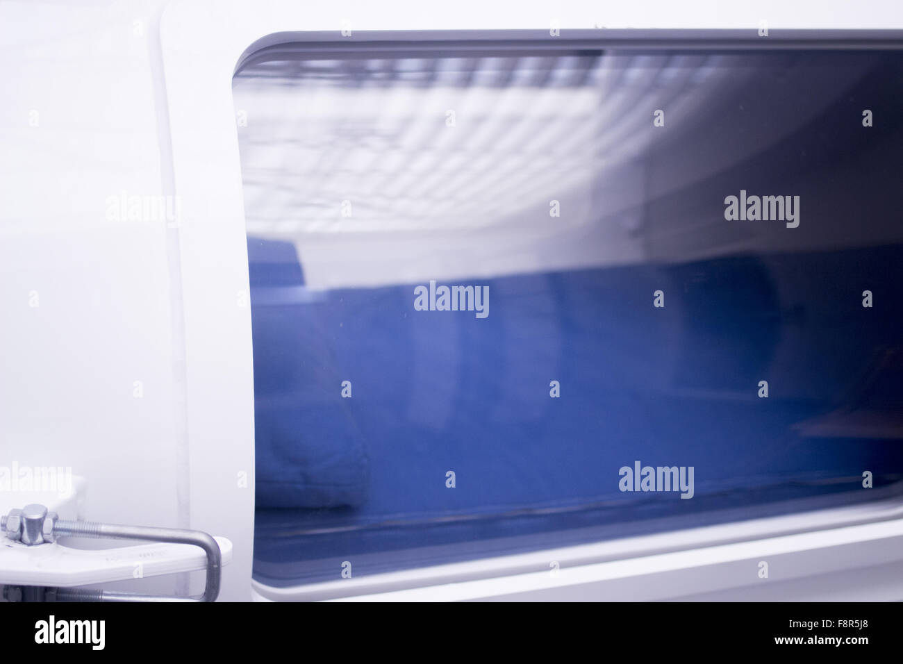 Hyperbaric Oxygen Therapy HBOT chamber tank used for specialised ...