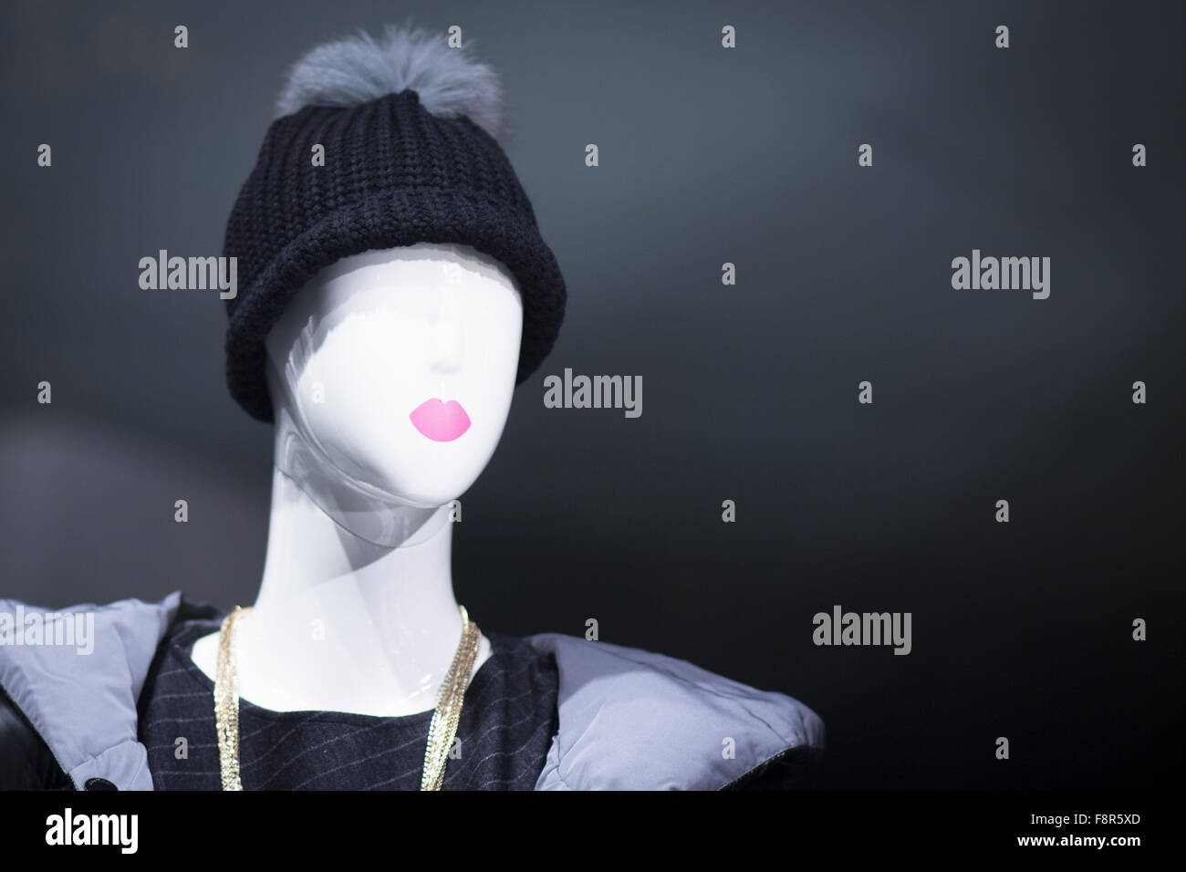 Shop dummy fashion mannequin in department store boutique window ...