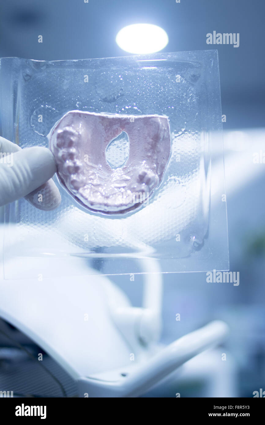 Dental mold dentist clay teeth plate ceramic colored cast model in ...