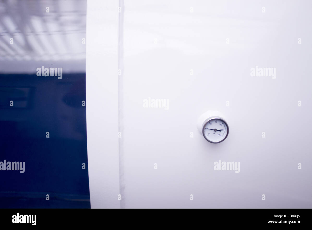 Hyperbaric Oxygen Therapy HBOT chamber tank used for specialised ...