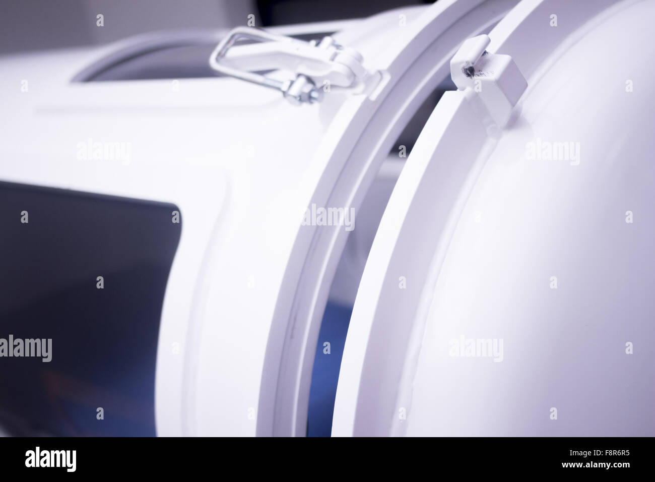 Hyperbaric Oxygen Therapy HBOT chamber tank used for specialised ...