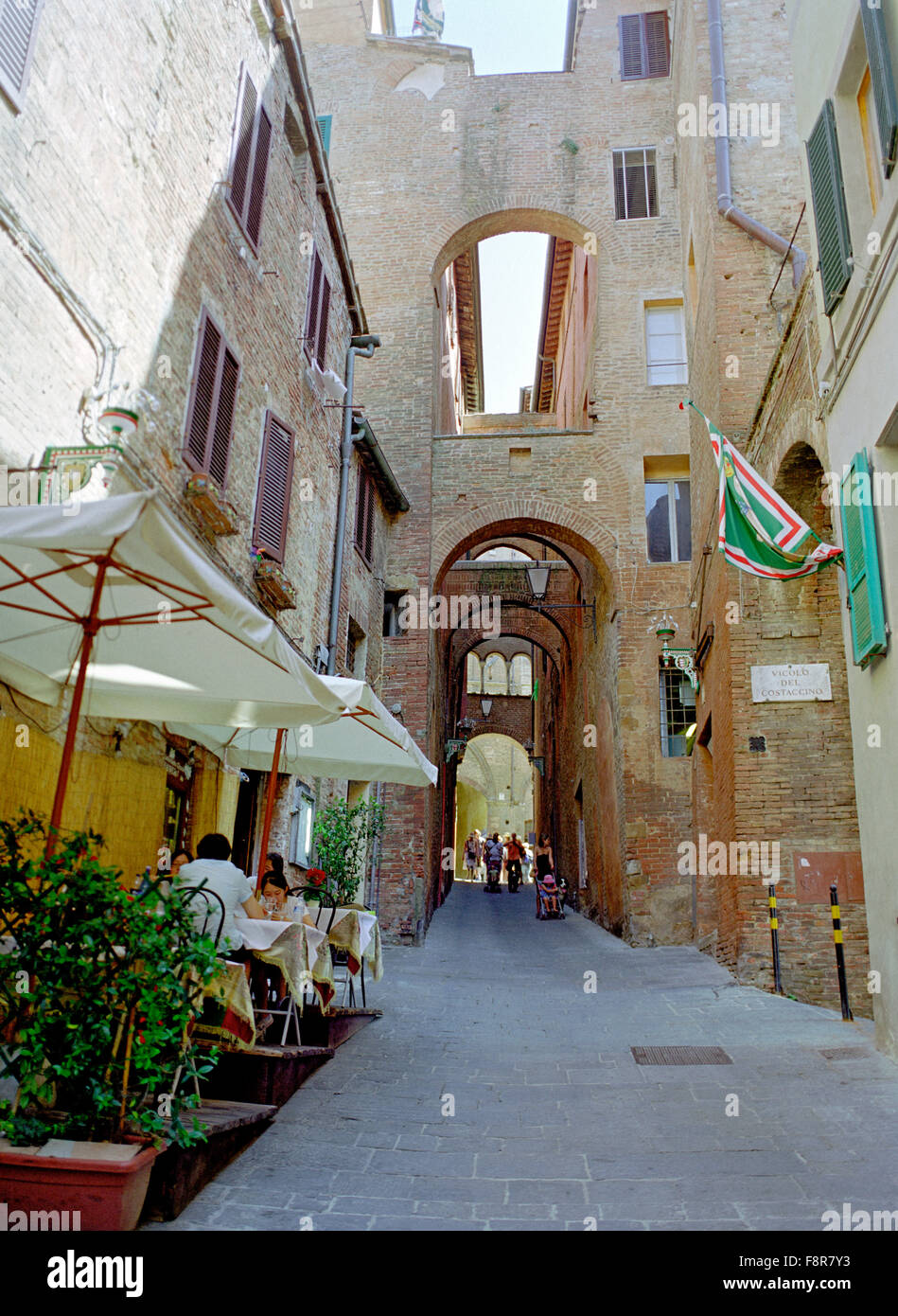 Siena street hi-res stock photography and images - Alamy