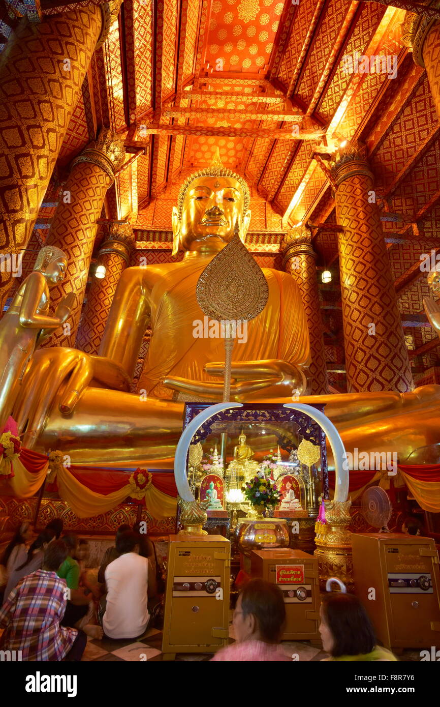 Wat phanan choeng ayutthaya hi-res stock photography and images - Alamy