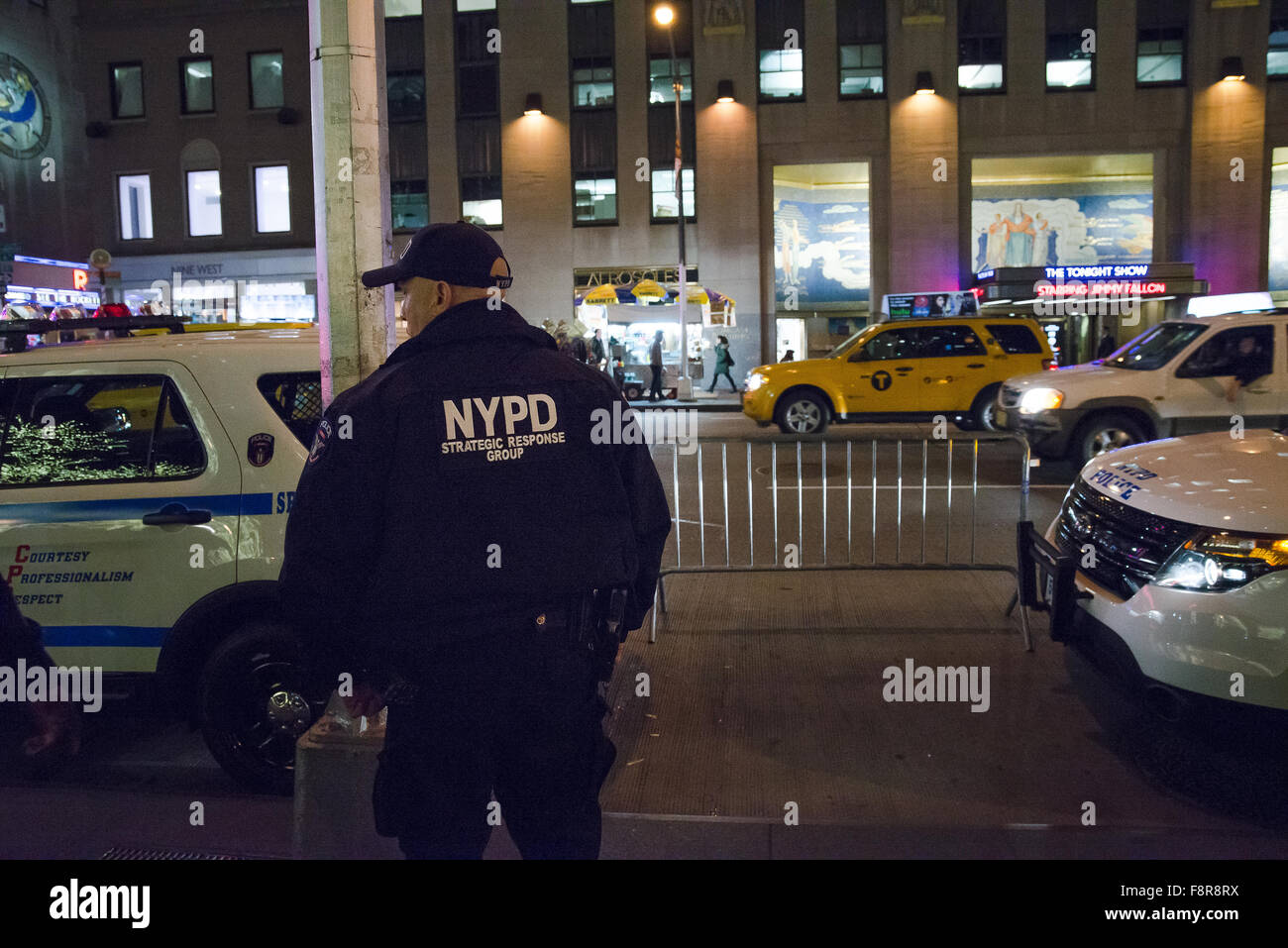 Nypd strategic response group hi-res stock photography and images - Alamy