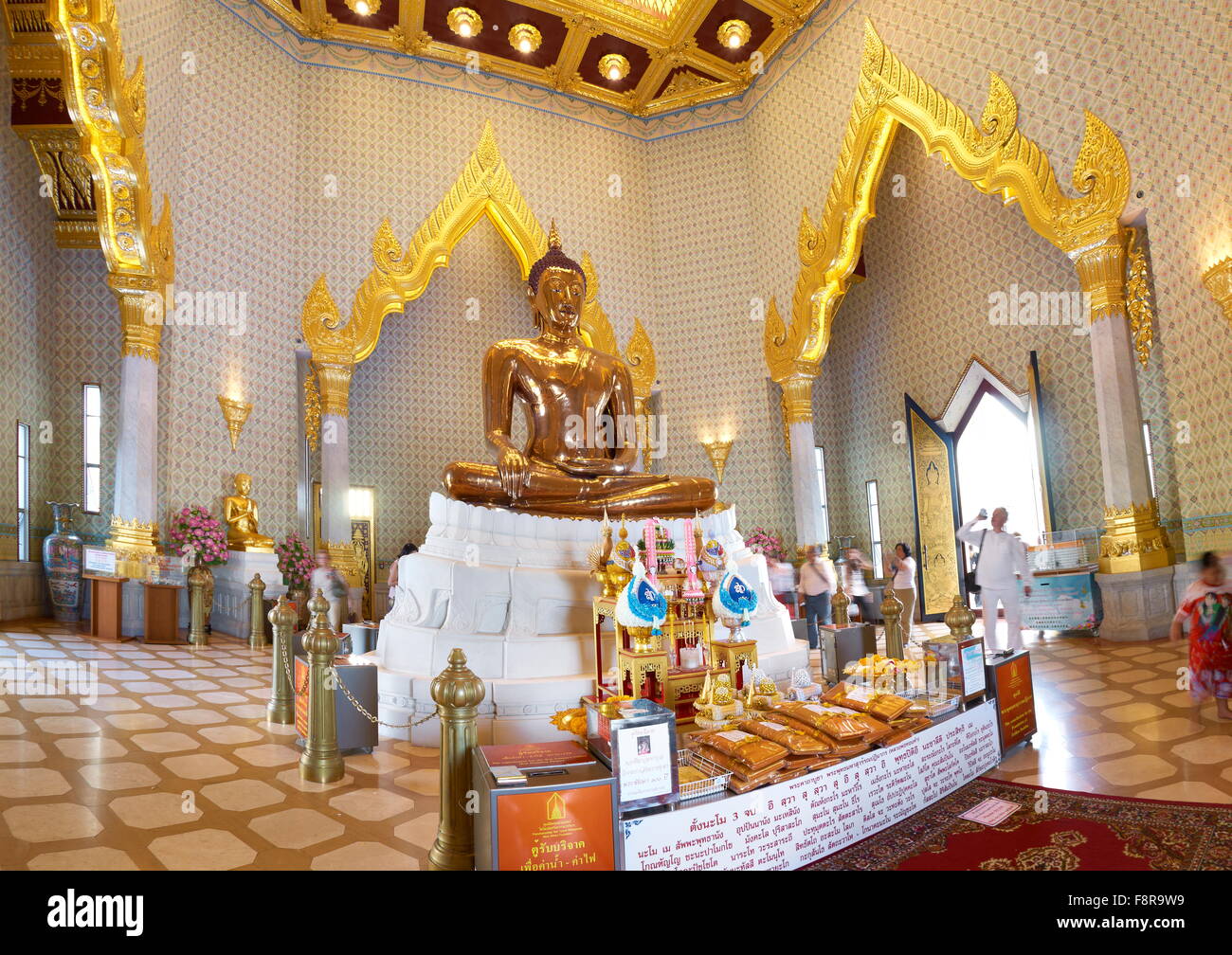 Thailand - Bangkok, Wat Traimit Temple, Golden Buddha statue Stock ...