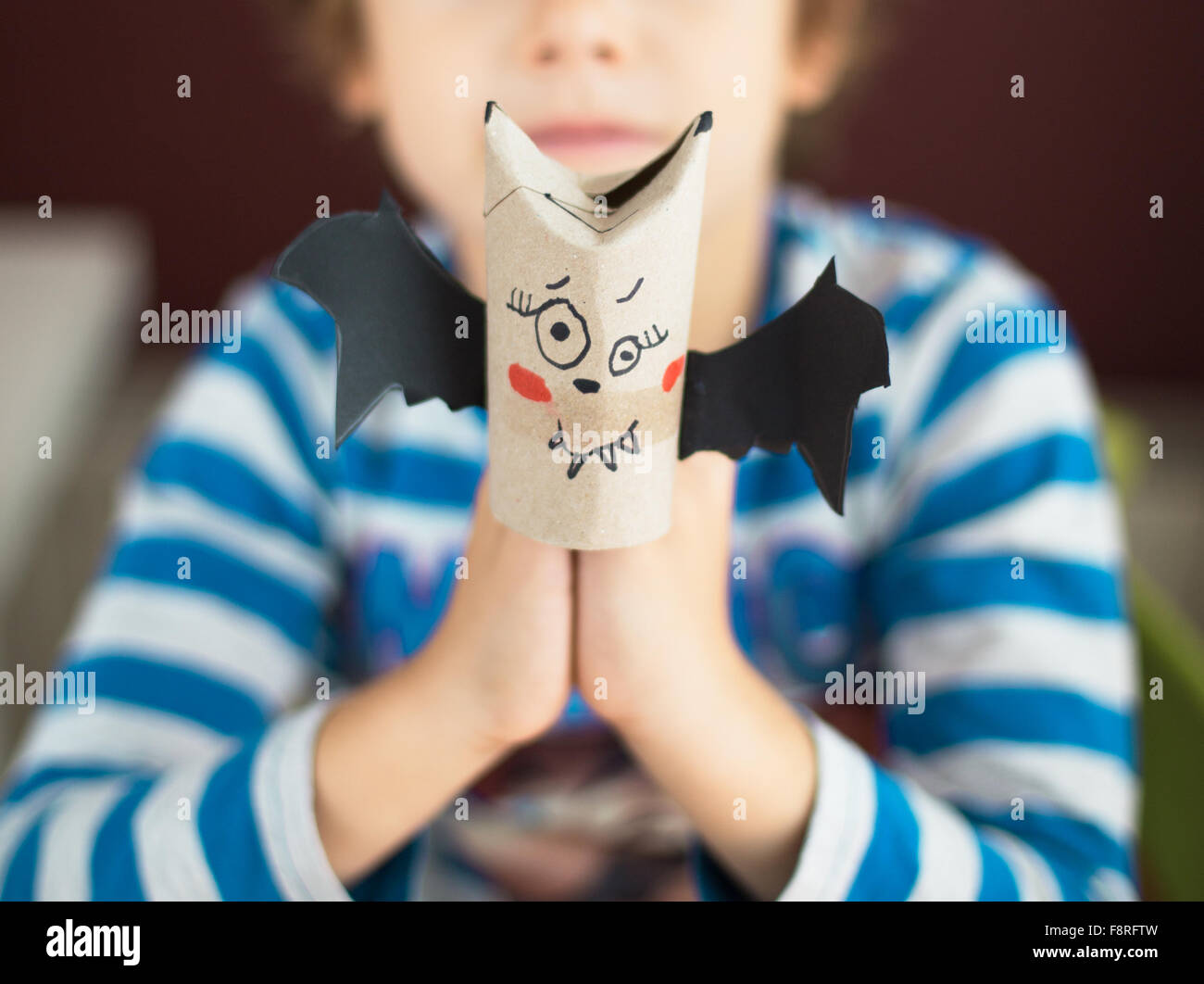 Paper bat hi-res stock photography and images - Alamy