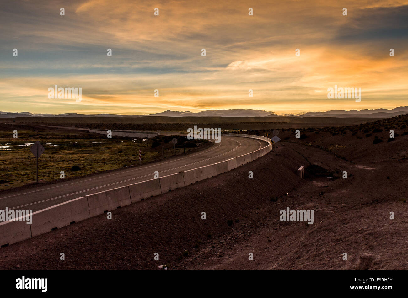 Border roads hi-res stock photography and images - Alamy