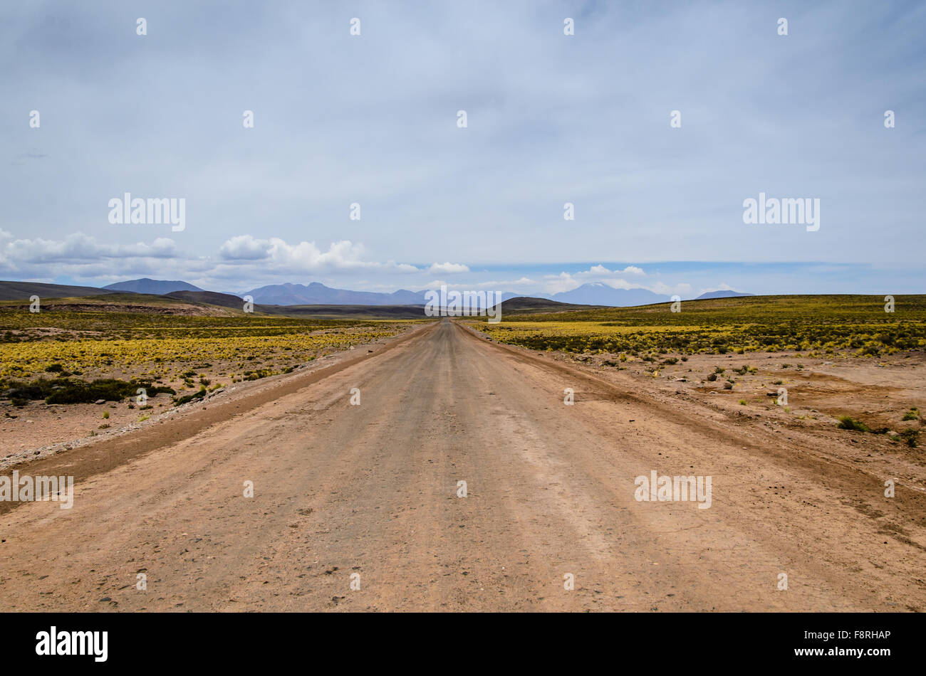 Empty straight road hi-res stock photography and images - Alamy