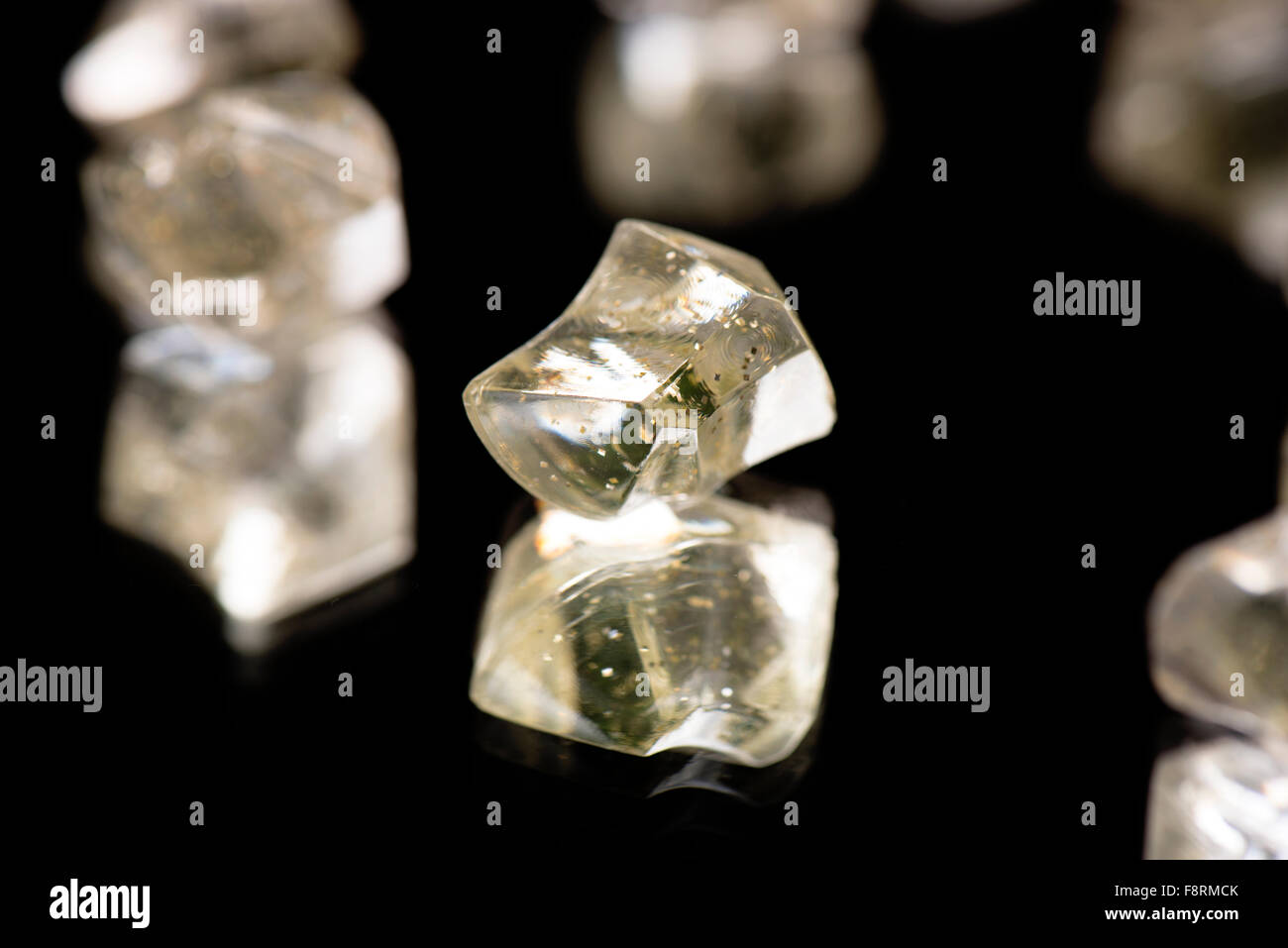 Clear glass crystals hi-res stock photography and images - Alamy