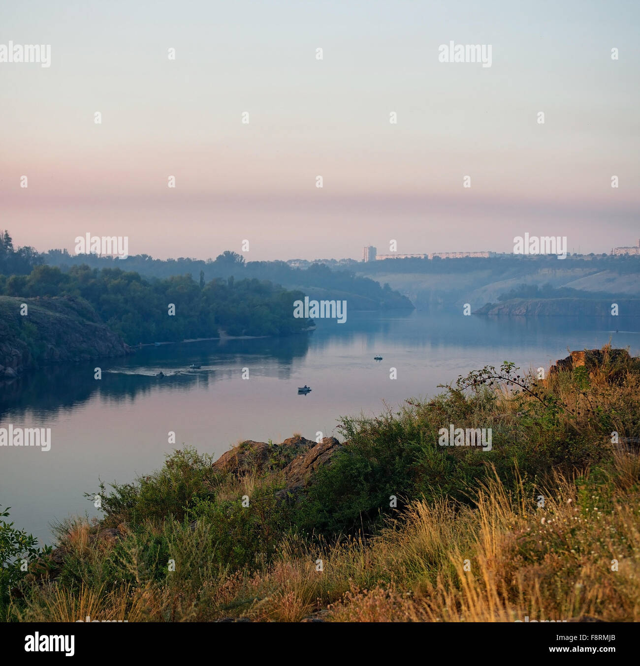 Outdoor dawn and river hi-res stock photography and images - Alamy