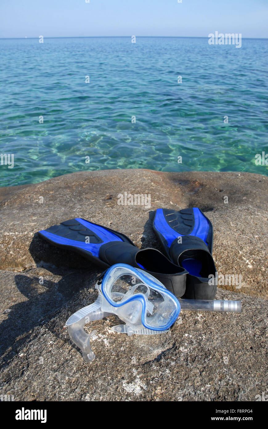 Diving mask flippers hi-res stock photography and images - Alamy