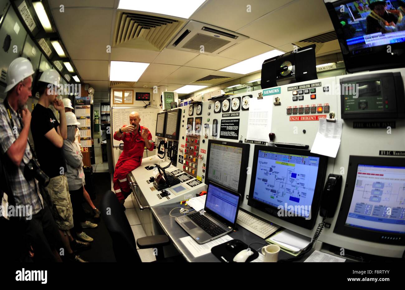 Joides Resolution. 5th Dec, 2015. Scientists visit the U.S. drilling ...