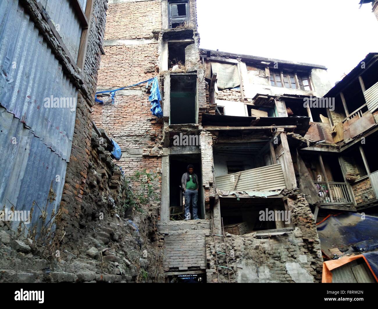 Earthquake inside house hi-res stock photography and images - Alamy