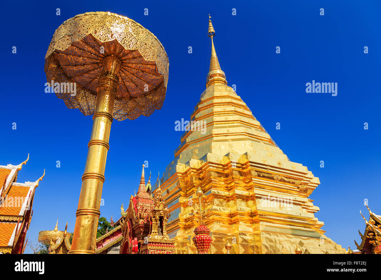 Buddhist temple wat doi hi-res stock photography and images - Alamy