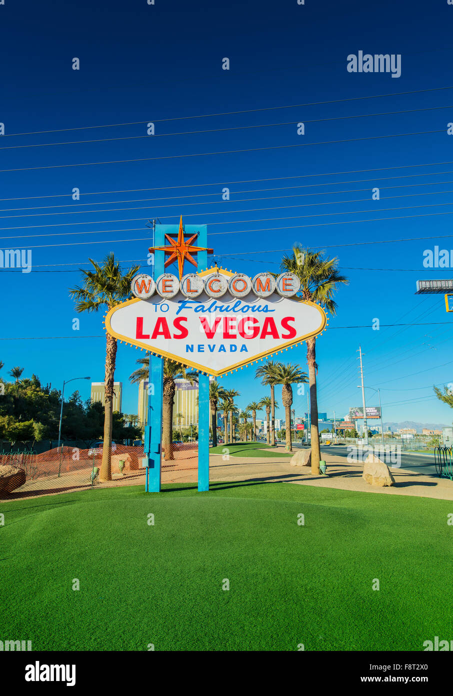 Famous Las Vegas sign on bright sunny day Stock Photo - Alamy