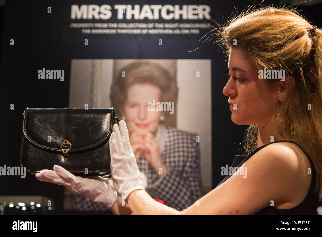 Two thatchers hi-res stock photography and images - Alamy