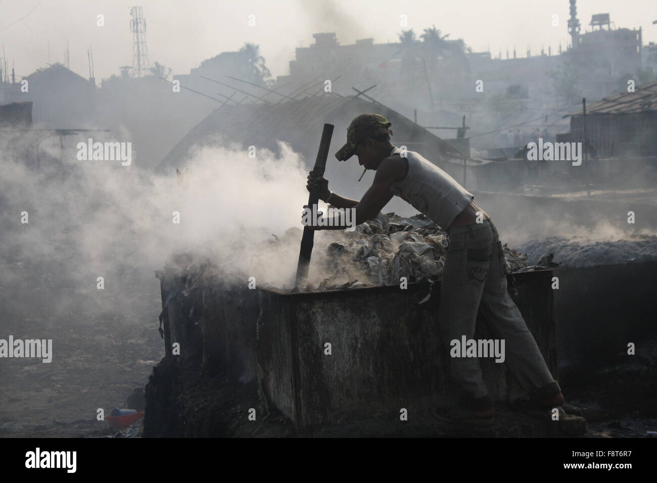 Bangladeshi day labor hi-res stock photography and images - Alamy