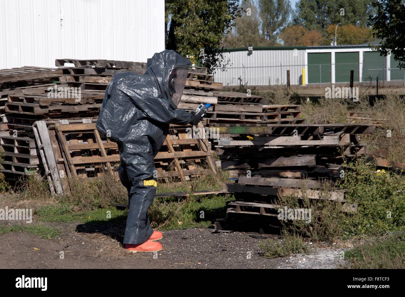 Biohazard hazmat suit chemical hi-res stock photography and images - Alamy