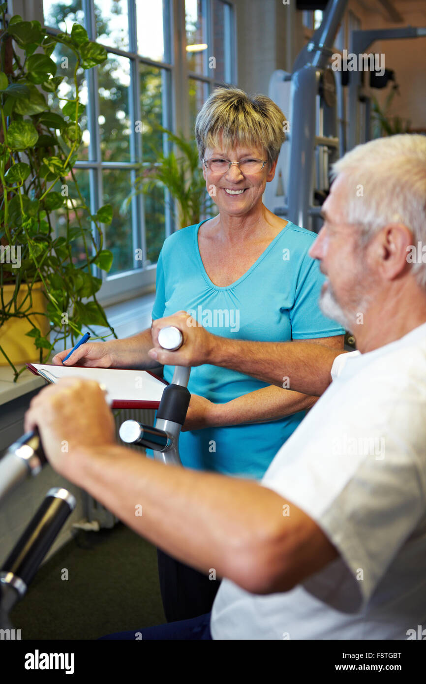 Old rowing machine hi-res stock photography and images - Alamy