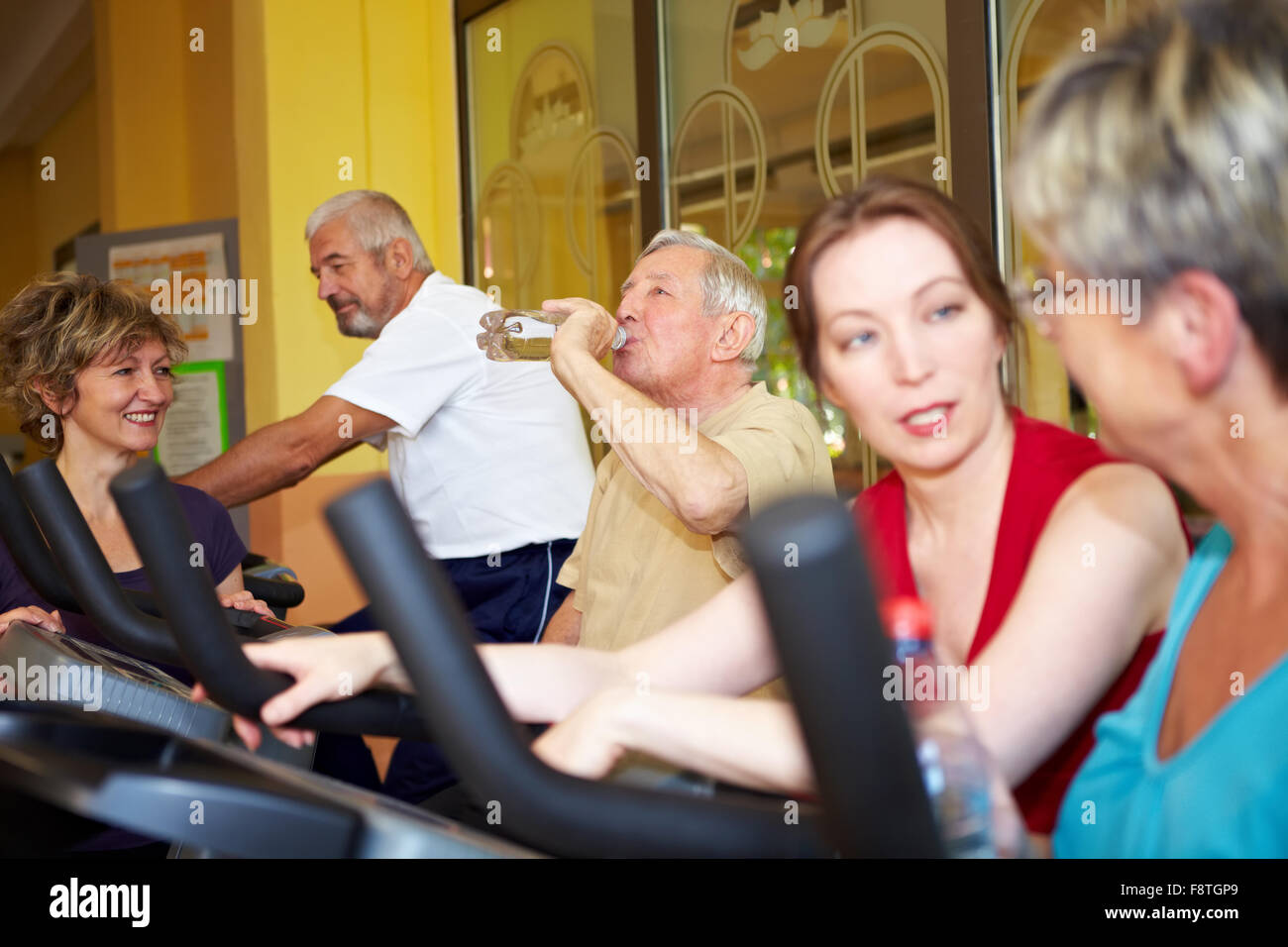 Exercise group mixed age hi-res stock photography and images - Alamy