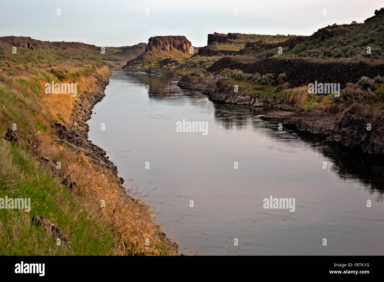 WA12308-00...WASHINGTON - The Potholes Canal near Pillar Lake in the ...