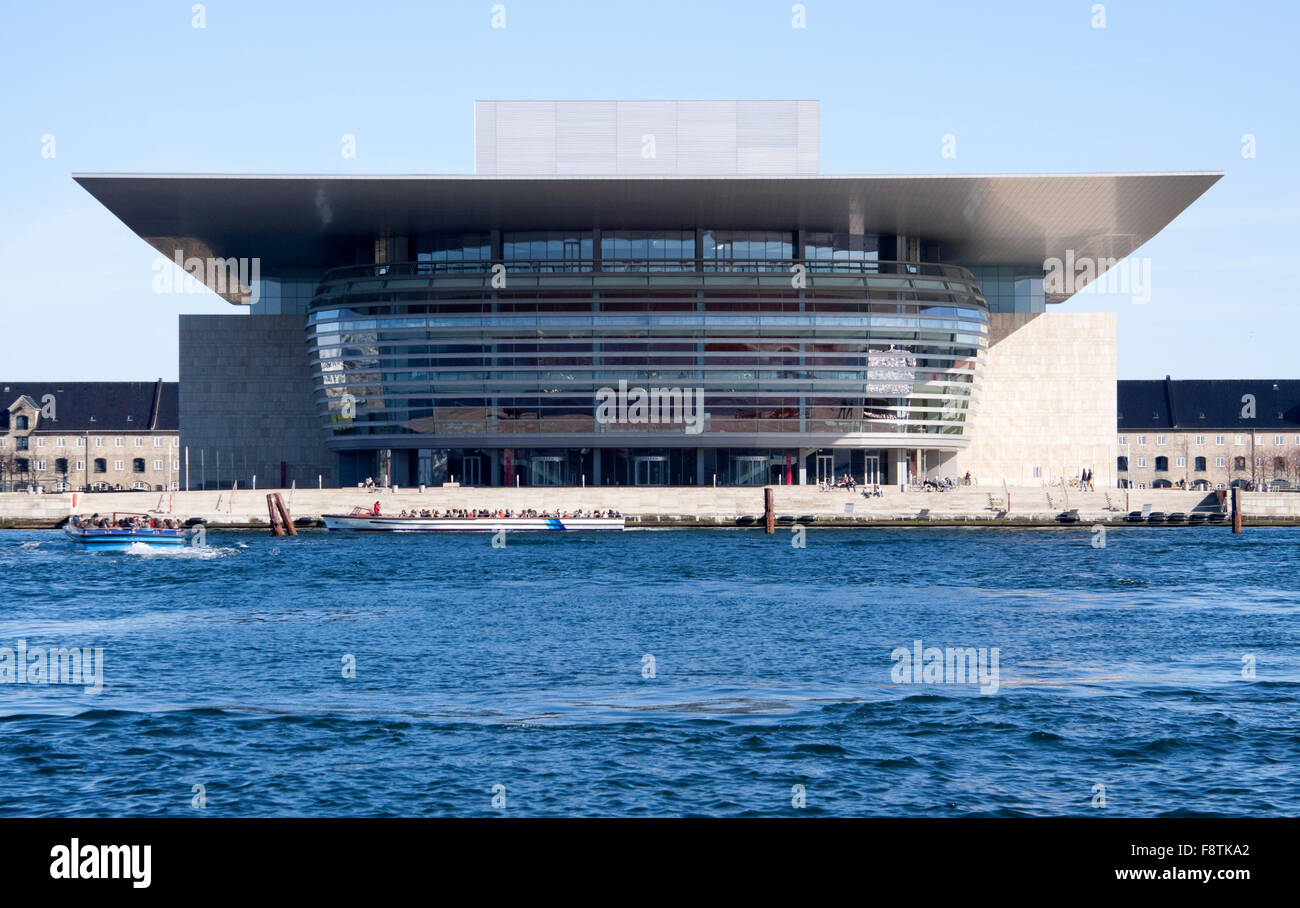 The modern opera house Stock Photo - Alamy