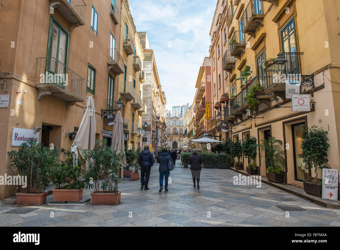 Old town outdoor sicily trapani travel hi-res stock photography and ...